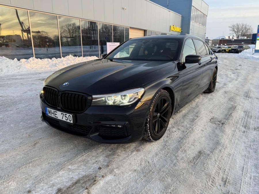 Melns BMW 750 2017 Klaipėda, ar dzinēja tilpumu 4.40 L un nobraukumu 168 tūkst. km par 22500 €, foto 6 vietnē AUTOMOTO.COM.LV