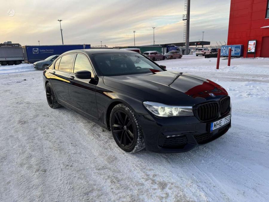 Melns BMW 750 2017 Klaipėda, ar dzinēja tilpumu 4.40 L un nobraukumu 168 tūkst. km par 22500 €, foto 8 vietnē AUTOMOTO.COM.LV