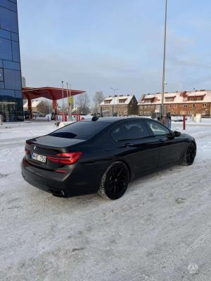 Melns BMW 750 2017 Klaipėda, ar dzinēja tilpumu 4.40 L un nobraukumu 168 tūkst. km par 22500 €, foto 11 vietnē AUTOMOTO.COM.LV