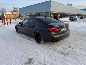 Melns BMW 750 2017 Klaipėda, ar dzinēja tilpumu 4.40 L un nobraukumu 168 tūkst. km par 22500 €, foto 13 vietnē AUTOMOTO.COM.LV