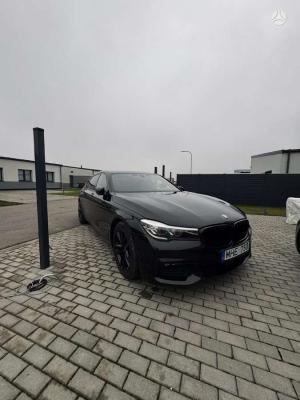 Melns BMW 750 2017 Klaipėda, ar dzinēja tilpumu 4.40 L un nobraukumu 168 tūkst. km par 22500 €, foto 25 vietnē AUTOMOTO.COM.LV