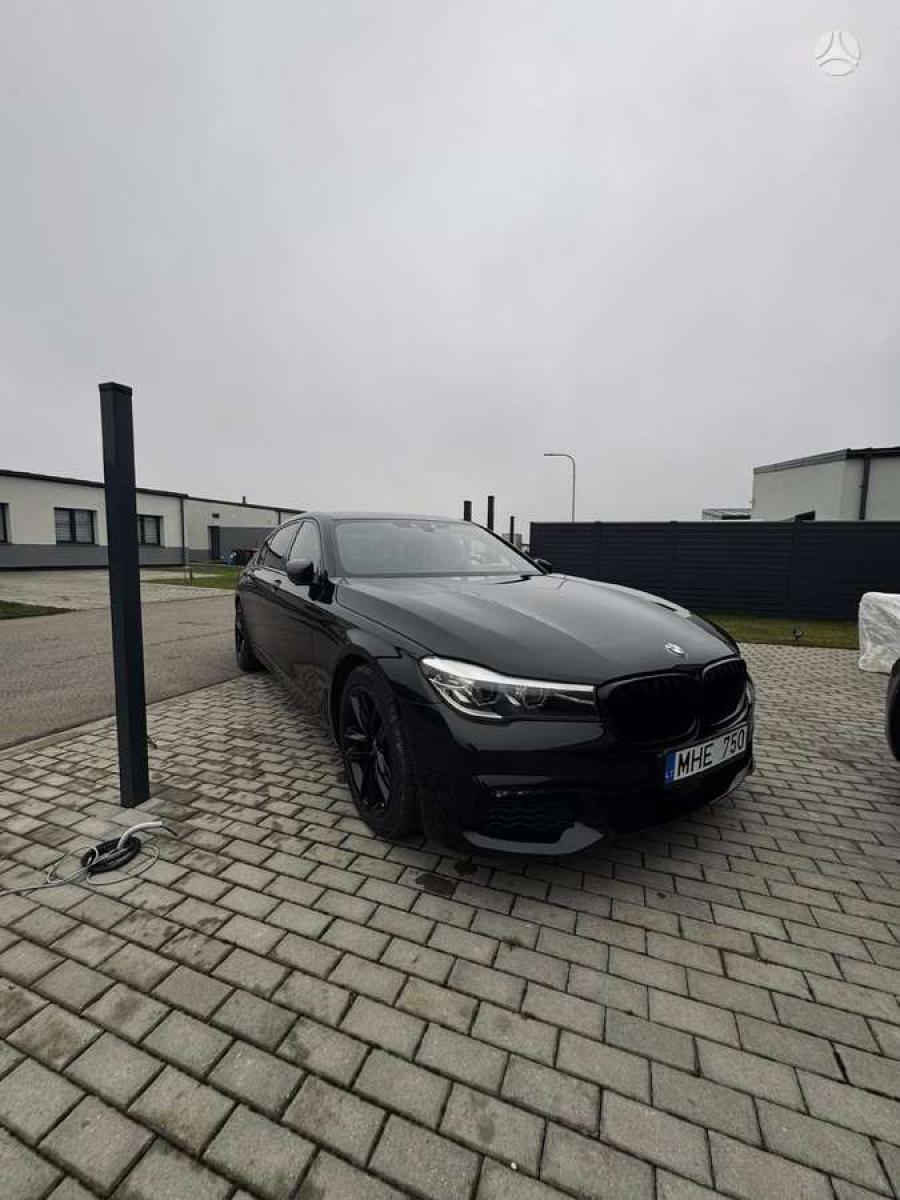 Melns BMW 750 2017 Klaipėda, ar dzinēja tilpumu 4.40 L un nobraukumu 168 tūkst. km par 22500 €, foto 25 vietnē AUTOMOTO.COM.LV