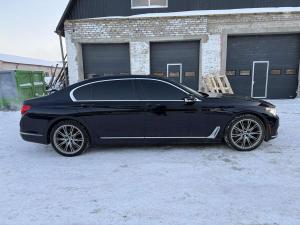 Melns BMW 750 2017 Kauņa, ar dzinēja tilpumu 4.40 L un nobraukumu 227 tūkst. km par 14200 €, foto 7 vietnē AUTOMOTO.COM.LV