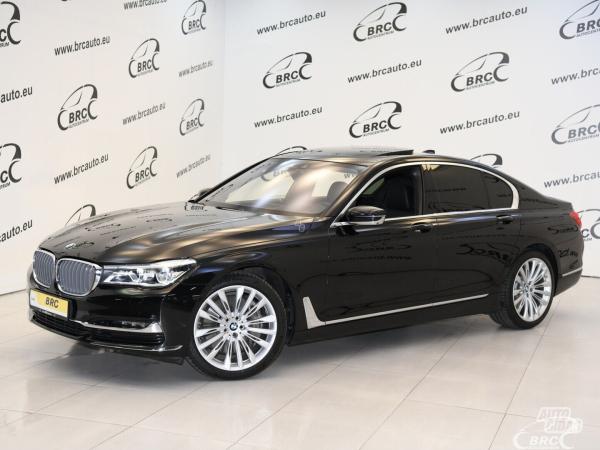 Black BMW 750 2017 in Avizieniai, with an engine capacity of 4.40 L and mileage of 113 thousand km for 24900 €, photo 1 on AUTOMOTO.COM.LV