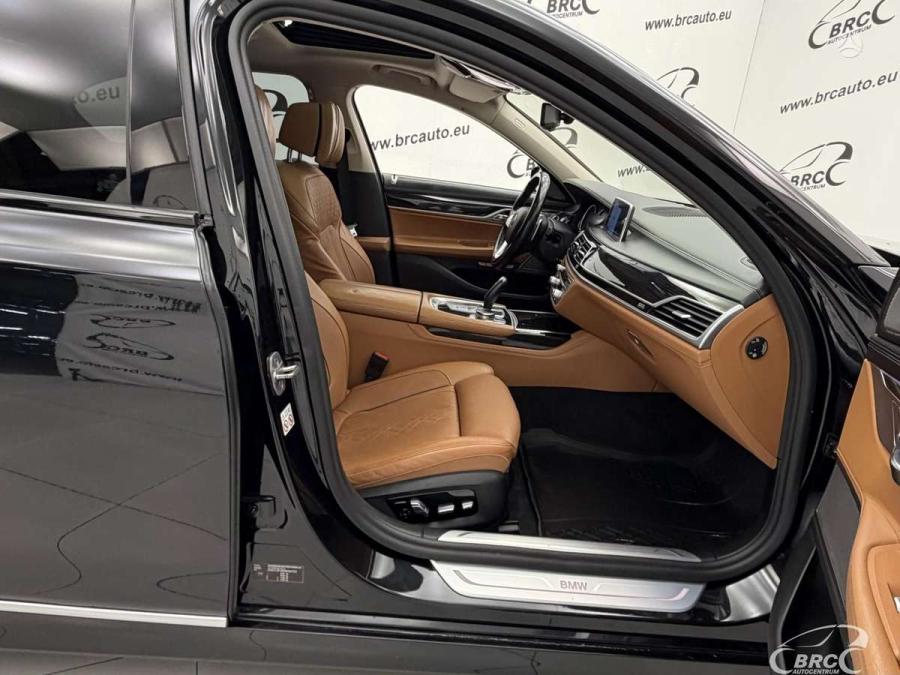 Melns BMW 750 2017 Viļņa, ar dzinēja tilpumu 2.99 L un nobraukumu 289 tūkst. km par 20500 €, foto 5 vietnē AUTOMOTO.COM.LV