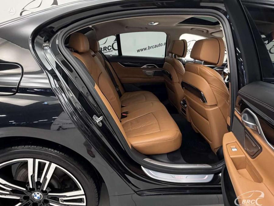 Melns BMW 750 2017 Viļņa, ar dzinēja tilpumu 2.99 L un nobraukumu 289 tūkst. km par 20500 €, foto 11 vietnē AUTOMOTO.COM.LV