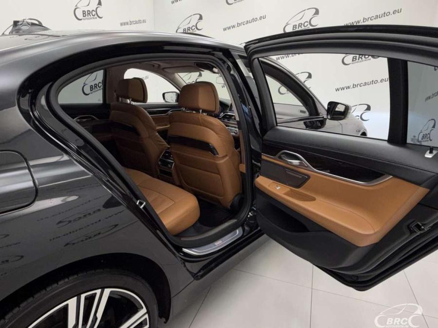 Melns BMW 750 2017 Viļņa, ar dzinēja tilpumu 2.99 L un nobraukumu 289 tūkst. km par 20500 €, foto 14 vietnē AUTOMOTO.COM.LV