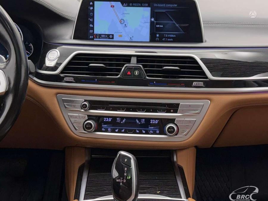 Melns BMW 750 2017 Viļņa, ar dzinēja tilpumu 2.99 L un nobraukumu 289 tūkst. km par 20500 €, foto 18 vietnē AUTOMOTO.COM.LV