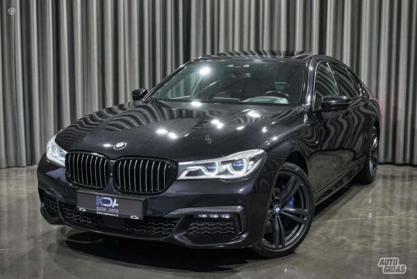 Black BMW 750 2017 in Marijampole, with an engine capacity of 3.00 L and mileage of 221 thousand km for 28450 €, photo 4 on AUTOMOTO.COM.LV