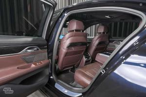 Melns BMW 750 2017 Marijampole, ar dzinēja tilpumu 3.00 L un nobraukumu 221 tūkst. km par 28450 €, foto 31 vietnē AUTOMOTO.COM.LV