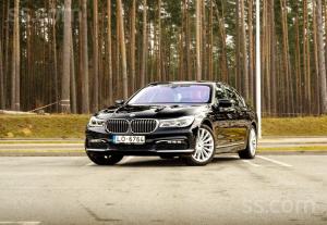 Black BMW 750 2017 in Riga, with an engine capacity of 4.40 L and mileage of 127 thousand km for 28590 €, photo  on AUTOMOTO.COM.LV