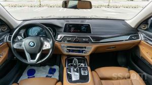 Black BMW 750 2017 in Riga, with an engine capacity of 4.40 L and mileage of 127 thousand km for 28590 €, photo 12 on AUTOMOTO.COM.LV