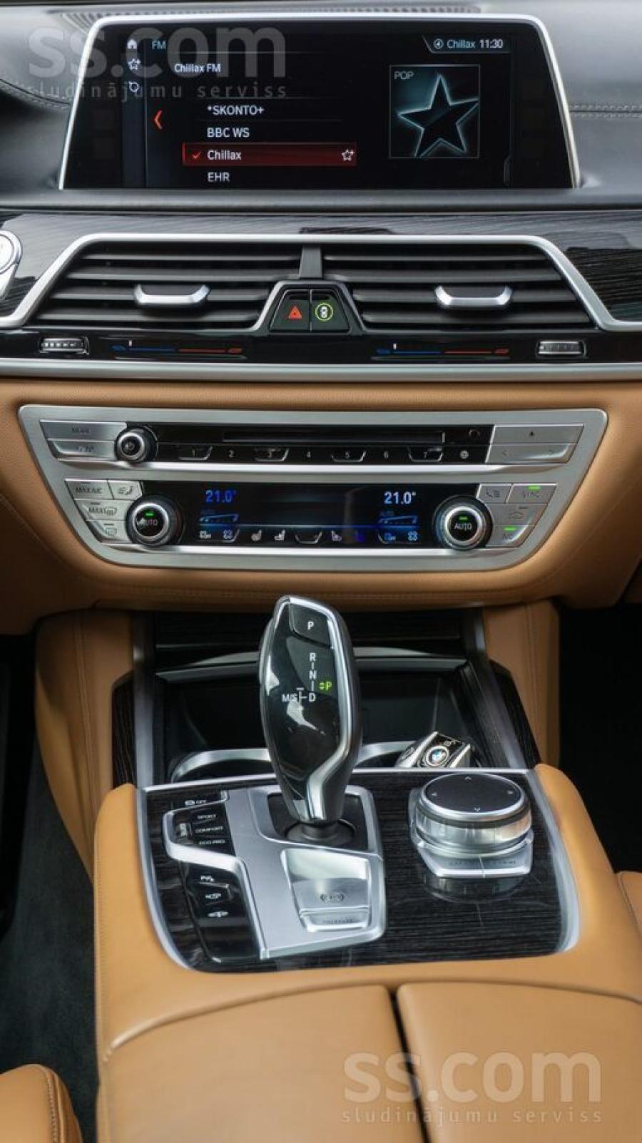 Black BMW 750 2017 in Riga, with an engine capacity of 4.40 L and mileage of 127 thousand km for 28590 €, photo 13 on AUTOMOTO.COM.LV