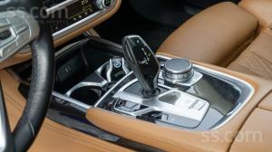 Black BMW 750 2017 in Riga, with an engine capacity of 4.40 L and mileage of 127 thousand km for 28590 €, photo 14 on AUTOMOTO.COM.LV