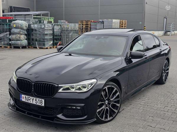 Black BMW 750 2017 in Silute, with an engine capacity of 4.40 L and mileage of 190 thousand km for 20000 €, photo 6 on AUTOMOTO.COM.LV