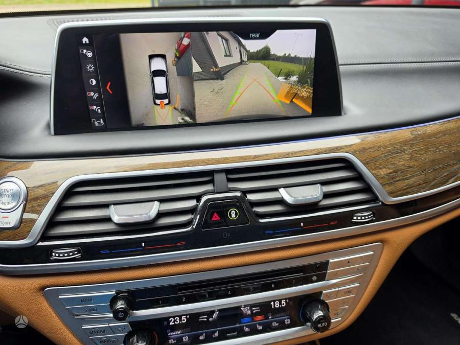 Black BMW 750 2017 in Silute, with an engine capacity of 4.40 L and mileage of 190 thousand km for 20000 €, photo 22 on AUTOMOTO.COM.LV