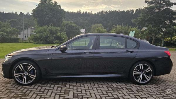 Melns BMW 750 2018 Prienai, ar dzinēja tilpumu 4.40 L un nobraukumu 185 tūkst. km par 22999 €, foto 4 vietnē AUTOMOTO.COM.LV