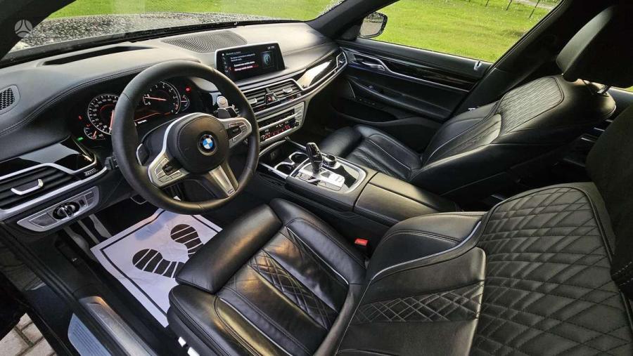Melns BMW 750 2018 Prienai, ar dzinēja tilpumu 4.40 L un nobraukumu 185 tūkst. km par 22999 €, foto 11 vietnē AUTOMOTO.COM.LV