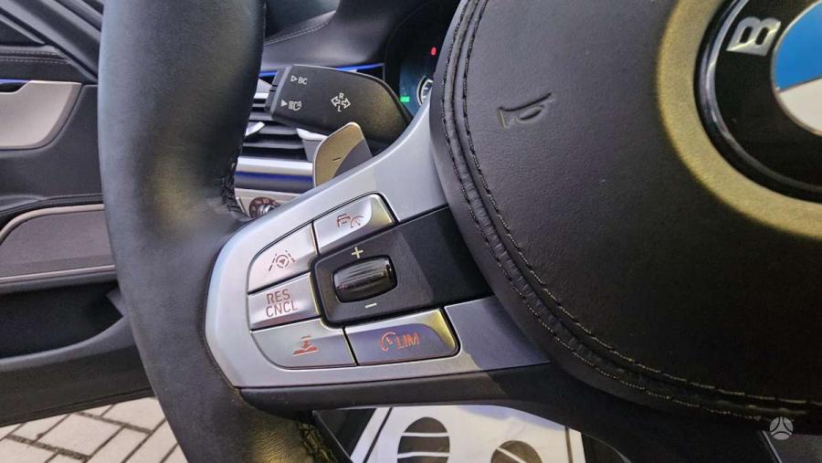 Melns BMW 750 2018 Prienai, ar dzinēja tilpumu 4.40 L un nobraukumu 185 tūkst. km par 22999 €, foto 13 vietnē AUTOMOTO.COM.LV