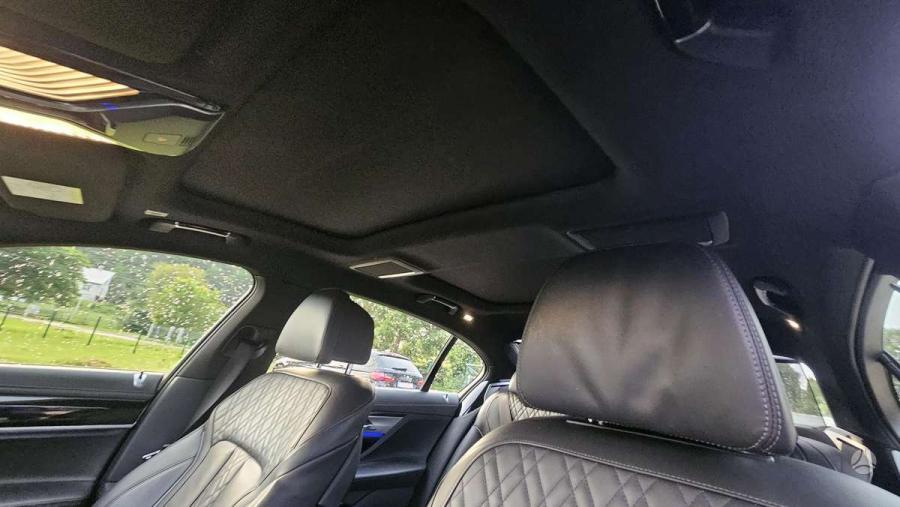Melns BMW 750 2018 Prienai, ar dzinēja tilpumu 4.40 L un nobraukumu 185 tūkst. km par 22999 €, foto 27 vietnē AUTOMOTO.COM.LV