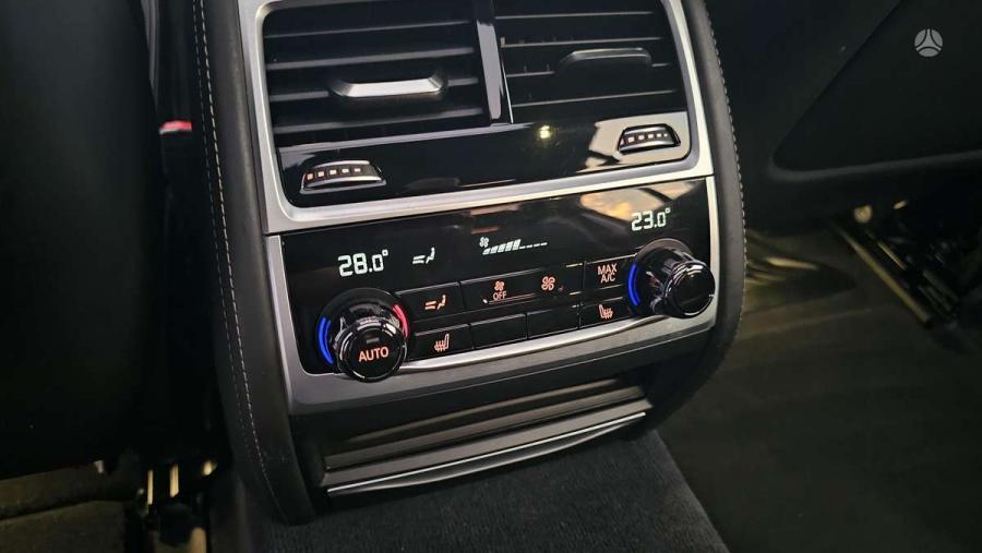 Melns BMW 750 2018 Prienai, ar dzinēja tilpumu 4.40 L un nobraukumu 185 tūkst. km par 22999 €, foto 32 vietnē AUTOMOTO.COM.LV