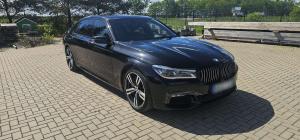 Black BMW 750 2018 in Vilnius, with an engine capacity of 4.40 L and mileage of 150 thousand km for 29990 €, photo 5 on AUTOMOTO.COM.LV