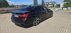 Black BMW 750 2018 in Vilnius, with an engine capacity of 4.40 L and mileage of 150 thousand km for 29990 €, photo 7 on AUTOMOTO.COM.LV