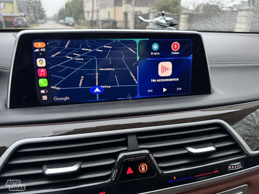 Black BMW 750 2019 in Kaunas, with an engine capacity of 4.40 L and mileage of 76 thousand km for 28500 €, photo 32 on AUTOMOTO.COM.LV