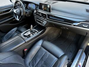 Melns BMW 750 2019 Rīga, ar dzinēja tilpumu 3.00 L un nobraukumu 205 tūkst. km par 28900 €, foto 10 vietnē AUTOMOTO.COM.LV