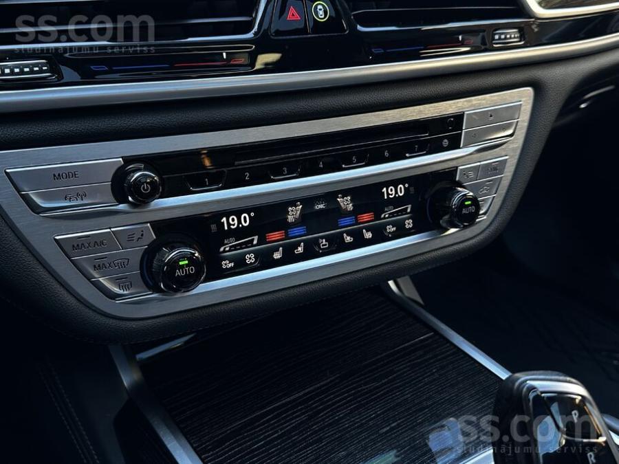 Melns BMW 750 2019 Rīga, ar dzinēja tilpumu 3.00 L un nobraukumu 205 tūkst. km par 28900 €, foto 14 vietnē AUTOMOTO.COM.LV
