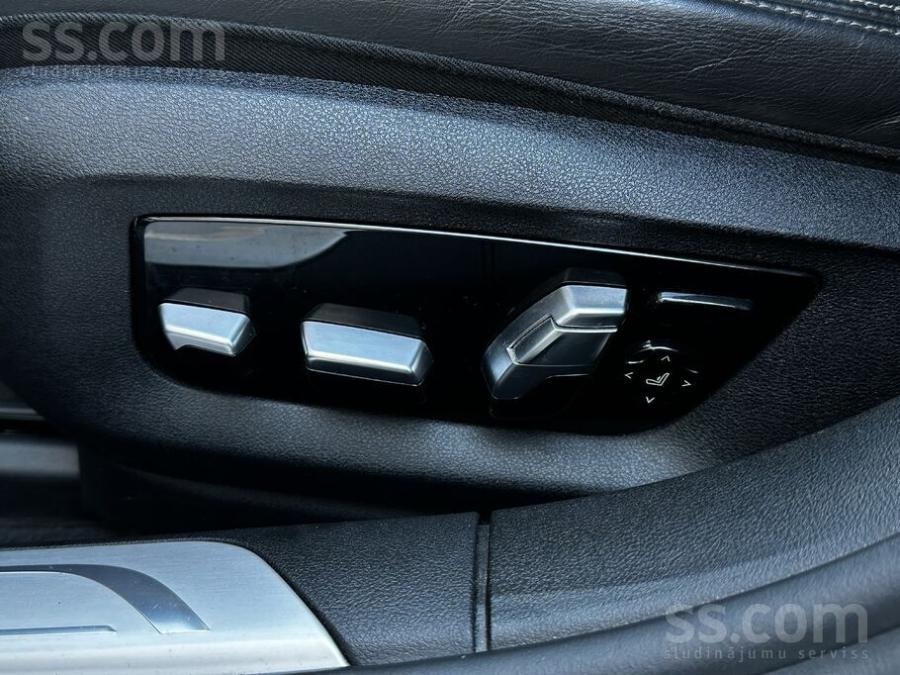 Melns BMW 750 2019 Rīga, ar dzinēja tilpumu 3.00 L un nobraukumu 205 tūkst. km par 28900 €, foto 19 vietnē AUTOMOTO.COM.LV