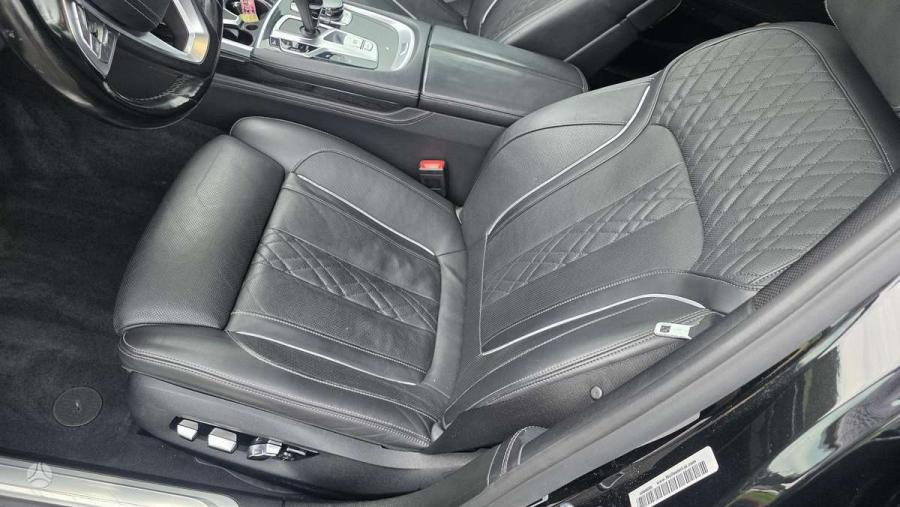 Melns BMW 750 2019 Raseiniai, ar dzinēja tilpumu 4.40 L un nobraukumu 122 tūkst. km par 19999 €, foto 7 vietnē AUTOMOTO.COM.LV