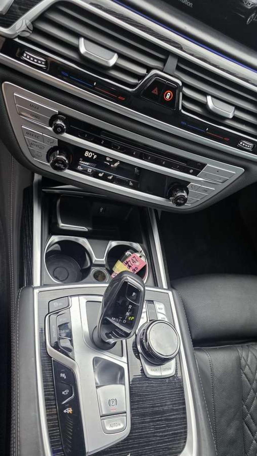 Melns BMW 750 2019 Raseiniai, ar dzinēja tilpumu 4.40 L un nobraukumu 122 tūkst. km par 19999 €, foto 8 vietnē AUTOMOTO.COM.LV