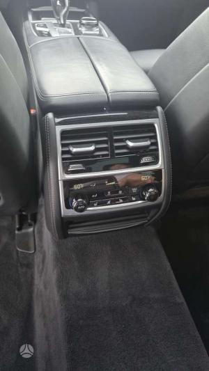 Melns BMW 750 2019 Raseiniai, ar dzinēja tilpumu 4.40 L un nobraukumu 122 tūkst. km par 19999 €, foto 11 vietnē AUTOMOTO.COM.LV