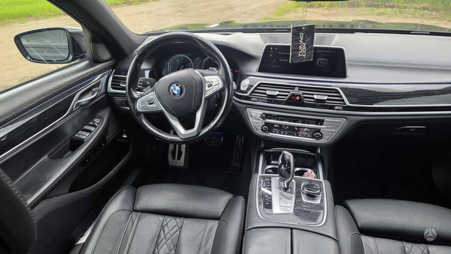 Melns BMW 750 2019 Raseiniai, ar dzinēja tilpumu 4.40 L un nobraukumu 122 tūkst. km par 19999 €, foto 12 vietnē AUTOMOTO.COM.LV