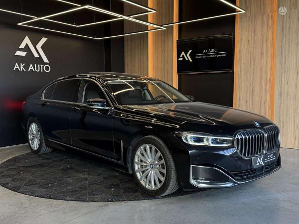 Black BMW 750 2019 in Kaunas, with an engine capacity of 2.99 L and mileage of 125 thousand km for 34990 €, photo 2 on AUTOMOTO.COM.LV
