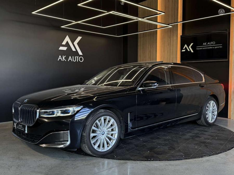 Black BMW 750 2019 in Kaunas, with an engine capacity of 2.99 L and mileage of 125 thousand km for 34990 €, photo 7 on AUTOMOTO.COM.LV