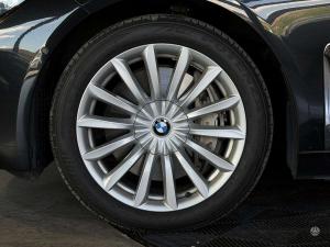 Black BMW 750 2019 in Kaunas, with an engine capacity of 2.99 L and mileage of 125 thousand km for 34990 €, photo 8 on AUTOMOTO.COM.LV