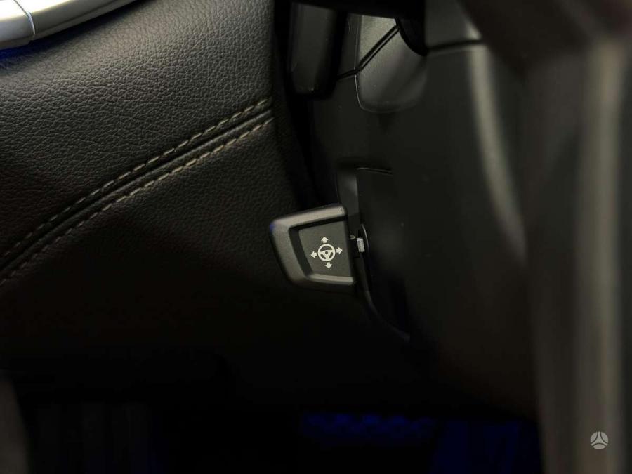 Black BMW 750 2019 in Kaunas, with an engine capacity of 2.99 L and mileage of 125 thousand km for 34990 €, photo 31 on AUTOMOTO.COM.LV