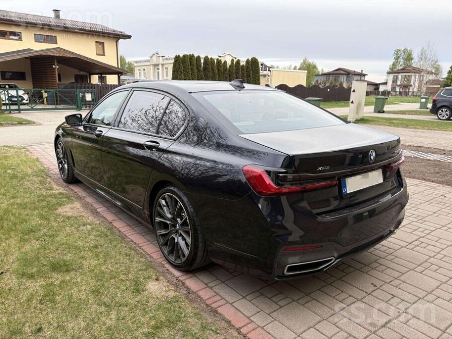 Melns BMW 750 2020 Rīga, ar dzinēja tilpumu 4.40 L un nobraukumu 70 tūkst. km par 47000 €, foto 4 vietnē AUTOMOTO.COM.LV