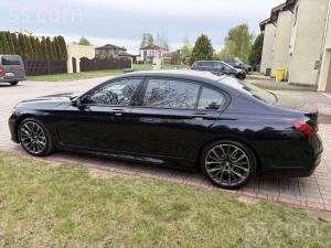 Melns BMW 750 2020 Rīga, ar dzinēja tilpumu 4.40 L un nobraukumu 70 tūkst. km par 47000 €, foto 6 vietnē AUTOMOTO.COM.LV
