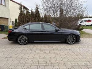 Melns BMW 750 2020 Rīga, ar dzinēja tilpumu 4.40 L un nobraukumu 70 tūkst. km par 47000 €, foto 7 vietnē AUTOMOTO.COM.LV