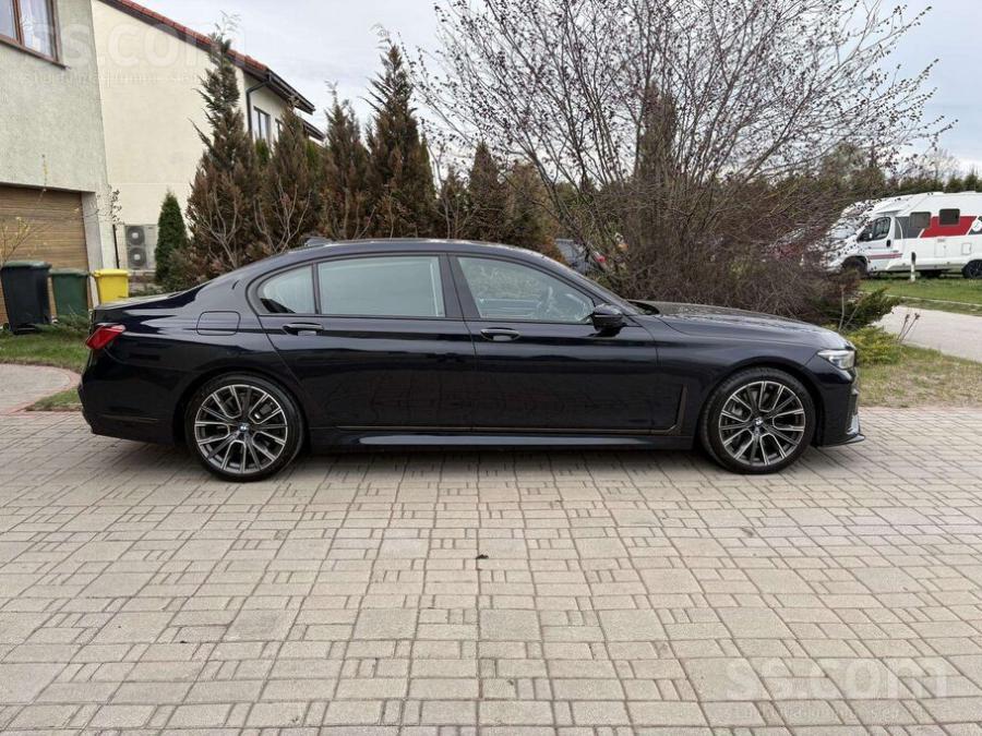 Melns BMW 750 2020 Rīga, ar dzinēja tilpumu 4.40 L un nobraukumu 70 tūkst. km par 47000 €, foto 7 vietnē AUTOMOTO.COM.LV