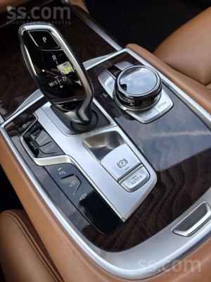 Melns BMW 750 2020 Rīga, ar dzinēja tilpumu 4.40 L un nobraukumu 70 tūkst. km par 47000 €, foto 13 vietnē AUTOMOTO.COM.LV