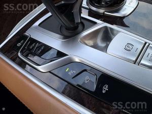 Melns BMW 750 2020 Rīga, ar dzinēja tilpumu 4.40 L un nobraukumu 70 tūkst. km par 47000 €, foto 14 vietnē AUTOMOTO.COM.LV