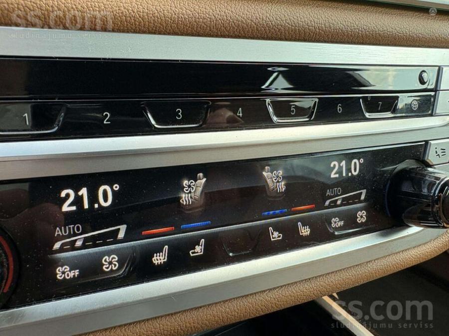 Melns BMW 750 2020 Rīga, ar dzinēja tilpumu 4.40 L un nobraukumu 70 tūkst. km par 47000 €, foto 16 vietnē AUTOMOTO.COM.LV