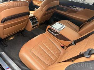 Melns BMW 750 2020 Rīga, ar dzinēja tilpumu 4.40 L un nobraukumu 70 tūkst. km par 47000 €, foto 17 vietnē AUTOMOTO.COM.LV
