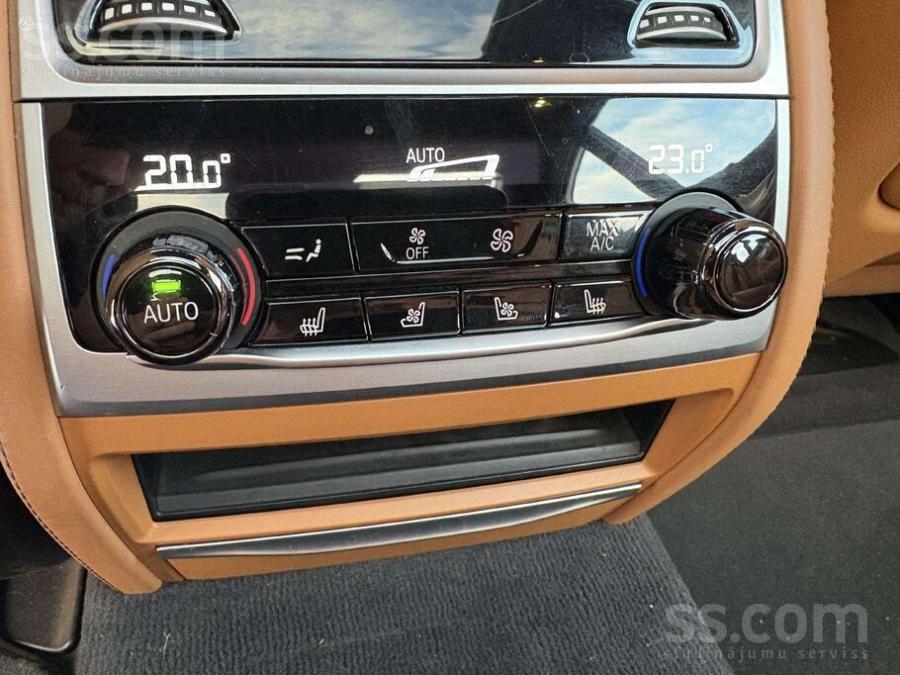 Melns BMW 750 2020 Rīga, ar dzinēja tilpumu 4.40 L un nobraukumu 70 tūkst. km par 47000 €, foto 18 vietnē AUTOMOTO.COM.LV