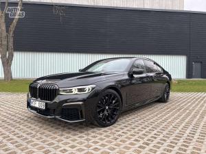 Melns BMW 750 2020 Viļņa, ar dzinēja tilpumu 4.40 L un nobraukumu 71 tūkst. km par 50500 €, foto  vietnē AUTOMOTO.COM.LV
