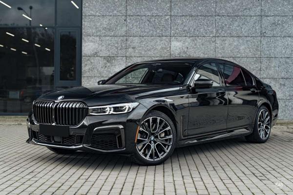 Black BMW 750 2020 in Klaipeda, with an engine capacity of 4.40 L and mileage of 59 thousand km for 39850 €, photo 5 on AUTOMOTO.COM.LV